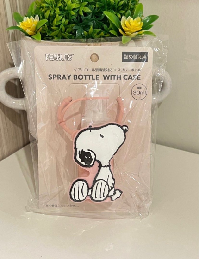 Peanuts Snoopy Spray Bottle with Pink Casing, Hobbies & Toys ...