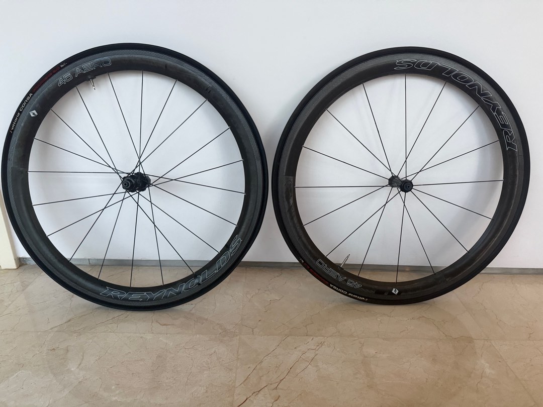 Reynolds 46 Aero Carbon Wheelset, Sports Equipment, Bicycles & Parts ...