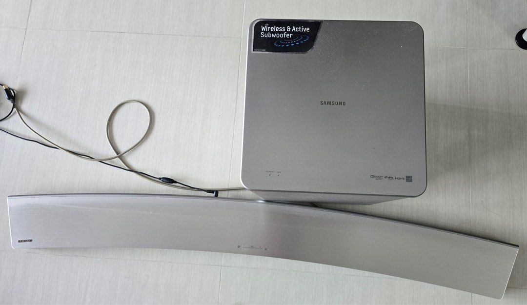 Samsung HW-J7501 Curved Soundbar System with wireless subwoofer, Audio ...