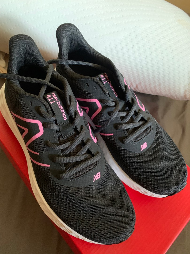 Sepatu Running New Balance 411, Fesyen Wanita, Sepatu di Carousell