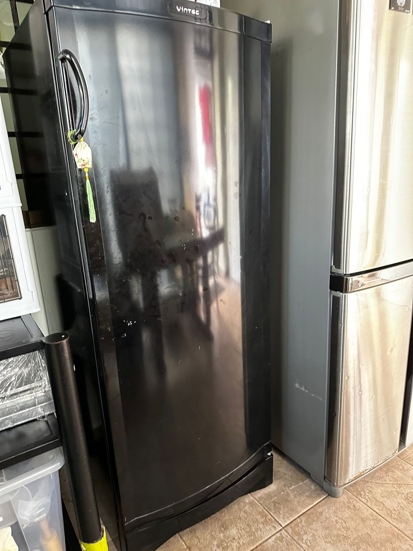 Vintec wine fridge, TV & Home Appliances, Kitchen Appliances, Wine ...