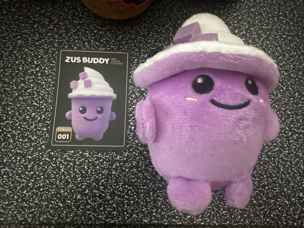 Zus Plushie (Swap to pinky boo or Bean boss), Hobbies & Toys, Memorabilia & Collectibles, Fan ...