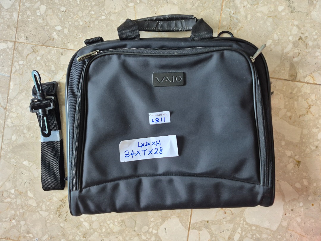 Assorted Laptop Bags Set 3. Choose from the photos shown, Computers ...