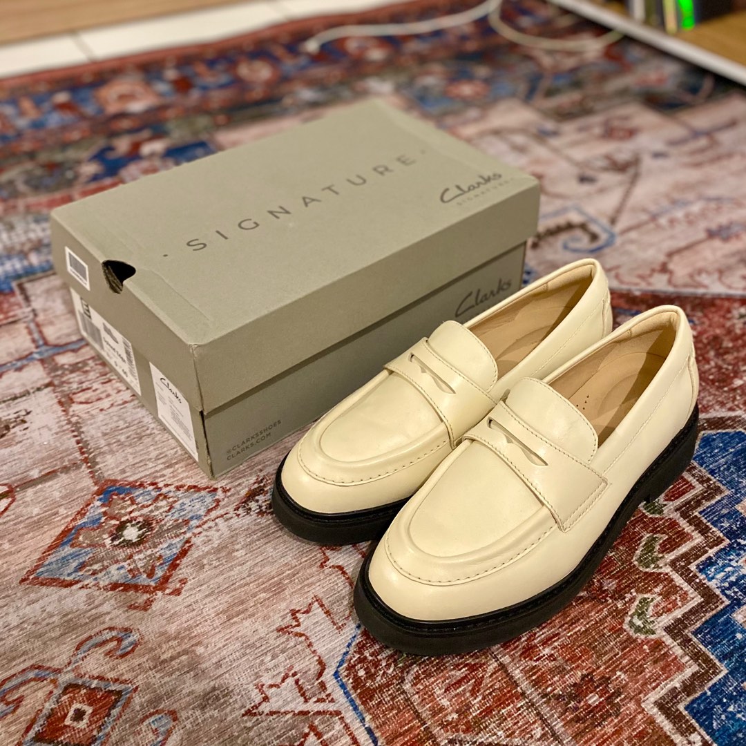Clarks Splend Edge – Cream Leather, Fesyen Wanita, Sepatu di Carousell