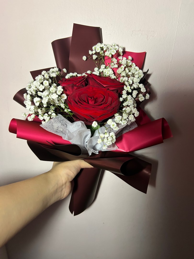 Customisable Fresh Red Rose Bouquet! 3 rose stalks, baby breath ...