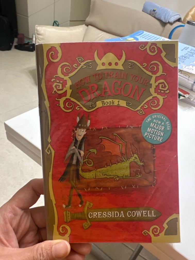 How to train your Dragon - Cressida Cowell, 興趣及遊戲, 書本 & 文具, 兒童書籍 ...