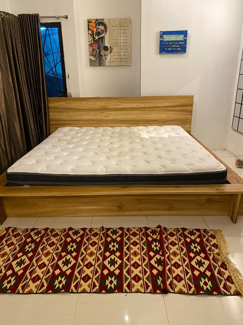 Kasur Romance Spring Bed 200x200, Perabotan Rumah di Carousell