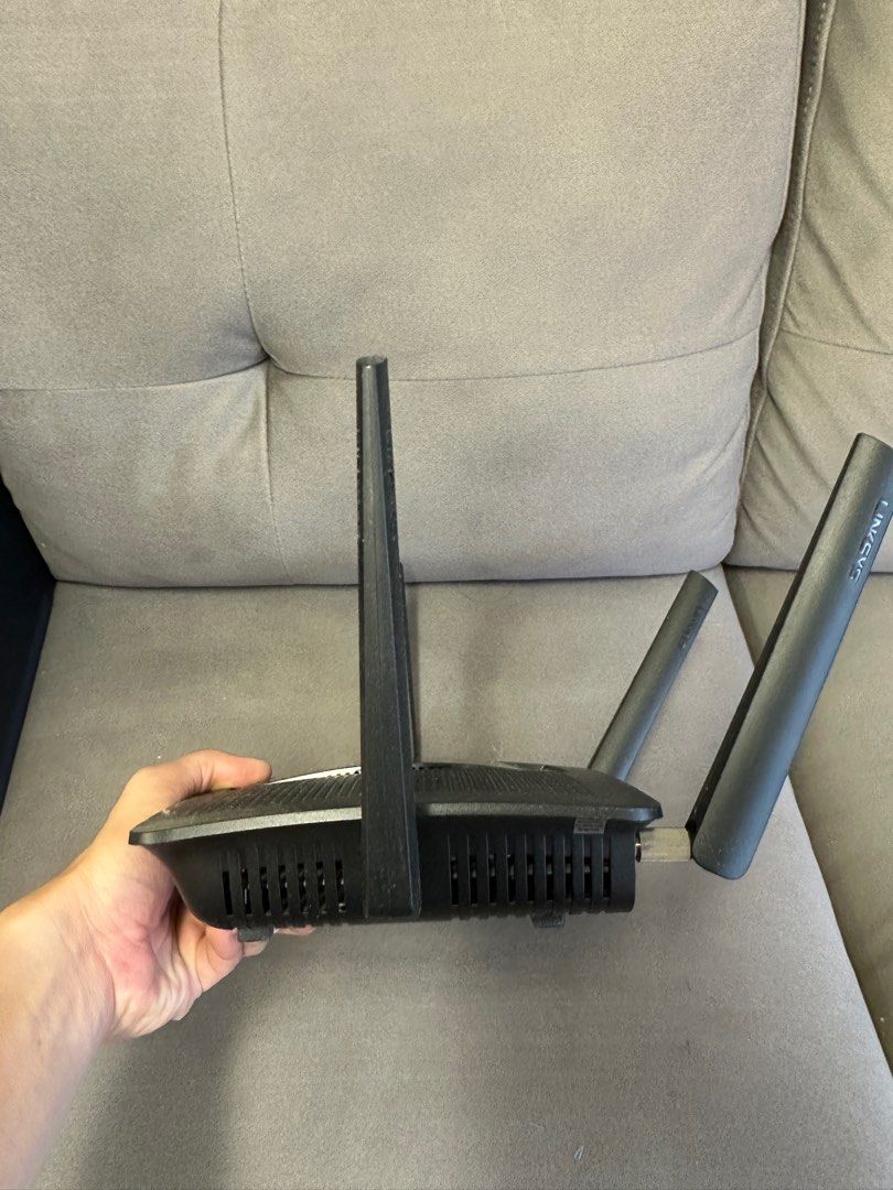 Linksys router 路由器 EA8500, 電腦＆科技, 電腦周邊及配件, Wifi及上網相關產品 - Carousell