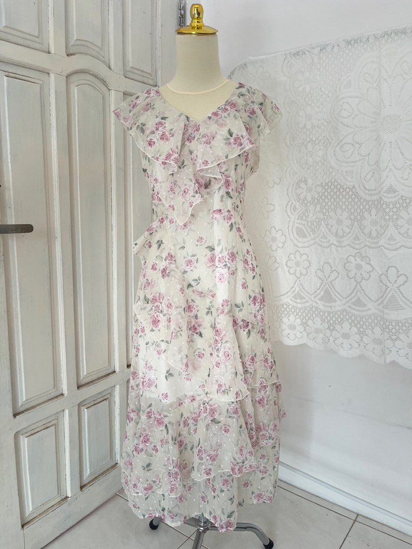 White Dreamy Floral Ruffle Midi Dress (NEW WITH TAG) | Elegant & Comfy ...