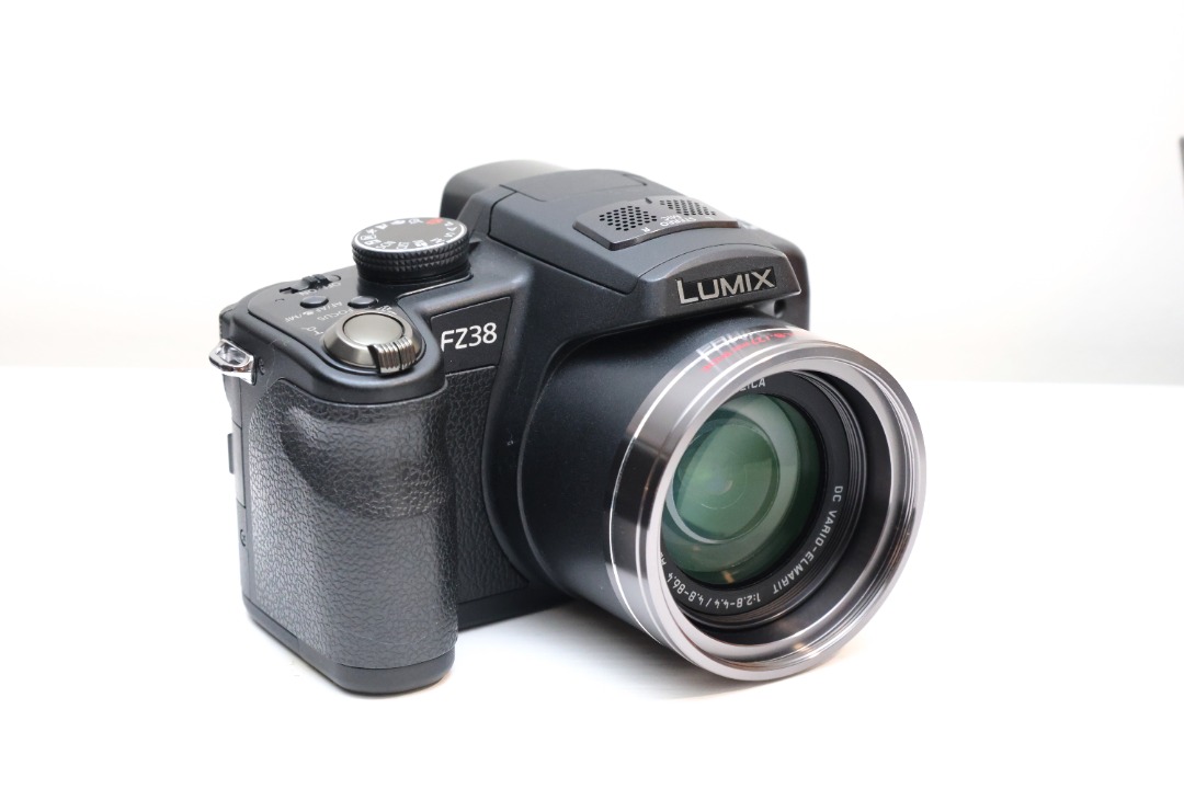 Panasonic FZ38 super zoom camera CCD Digicam Excellent, Photography, Cameras on Carousell