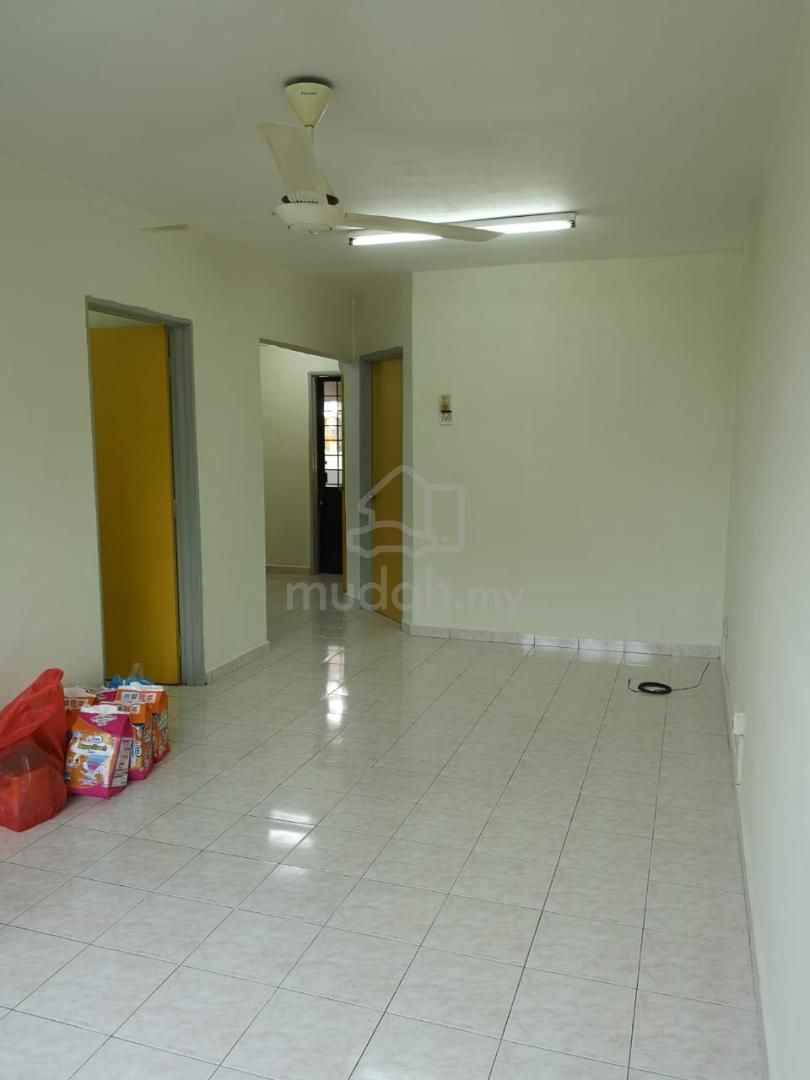Ppr air panas , 650sf , 3r2b , Block f , p/furnished , setapak ...