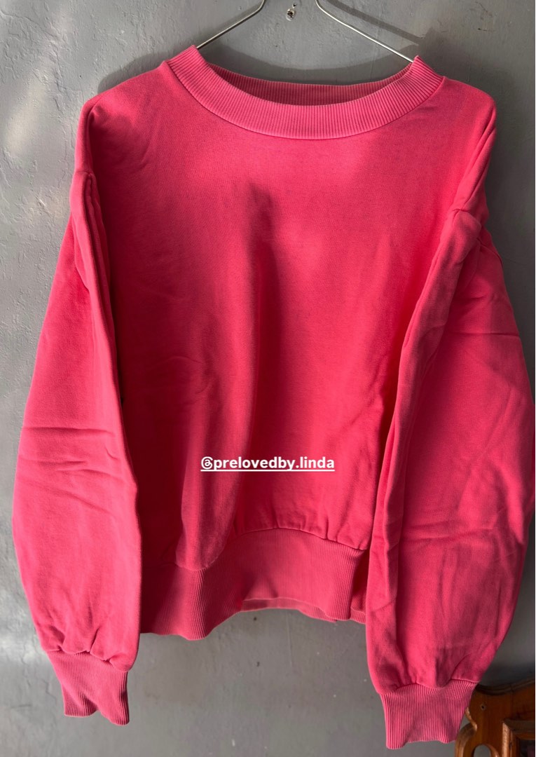 PRELOVED SWEATER OVERSIZE PINK BAHAN TEBAL, Fesyen Wanita, Pakaian ...