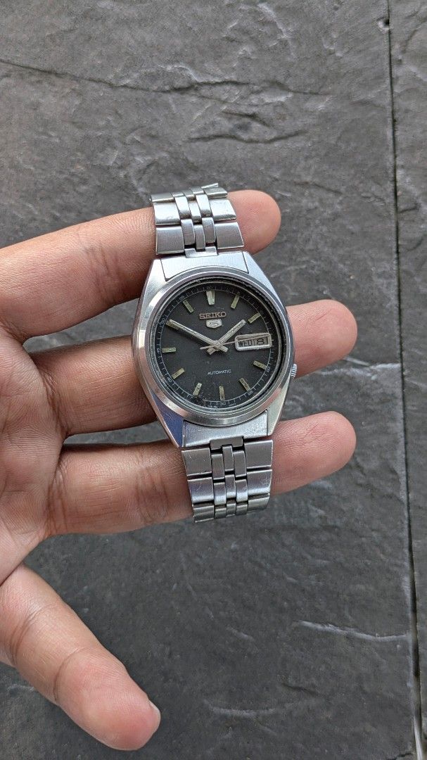 seiko 5 automatic 7009 series, Fesyen Pria, Jam Tangan di Carousell