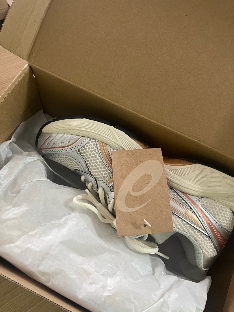 Sepatu Asics GT, Fesyen Wanita, Sepatu di Carousell