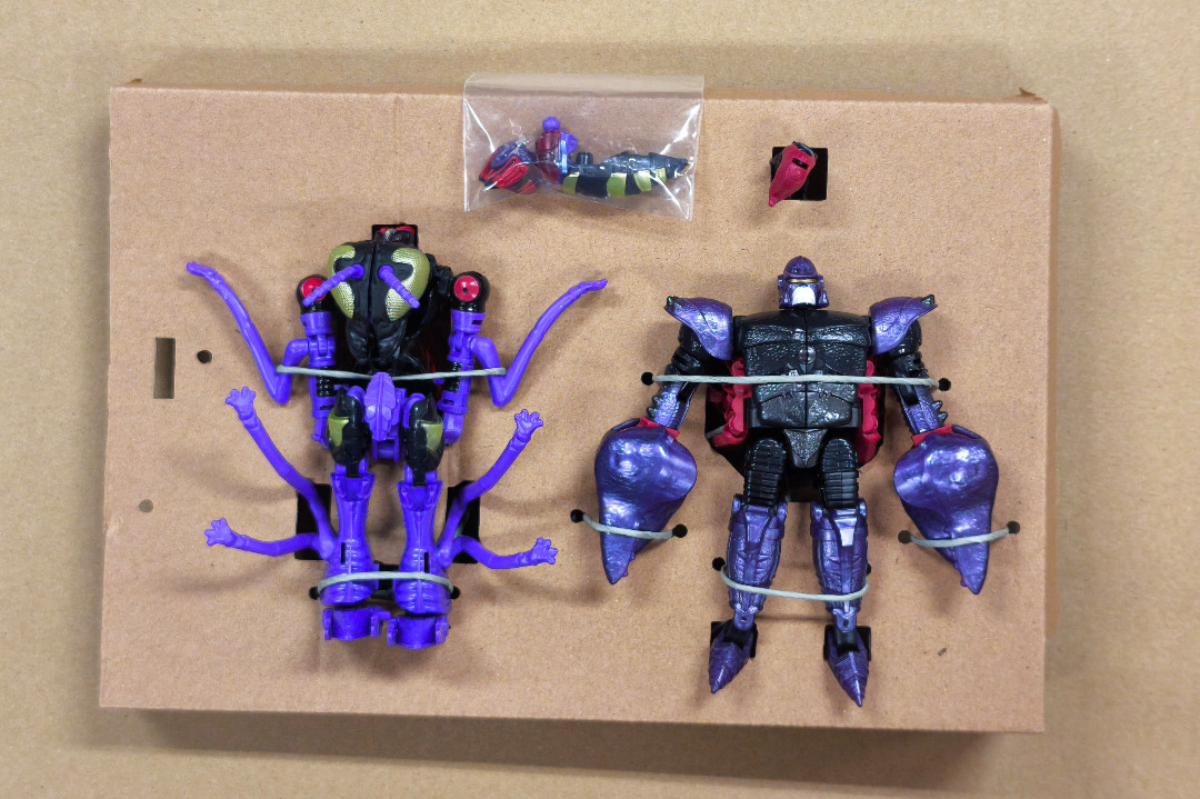 Transformers Legacy Creatures Collide Buzzworthy Bumblebee Scorponok ...