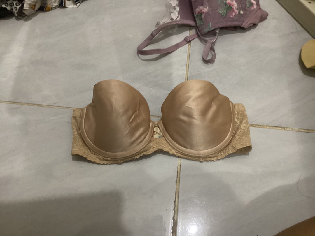 Triumph strapless bra, Fesyen Wanita, Pakaian Wanita, Atasan di Carousell