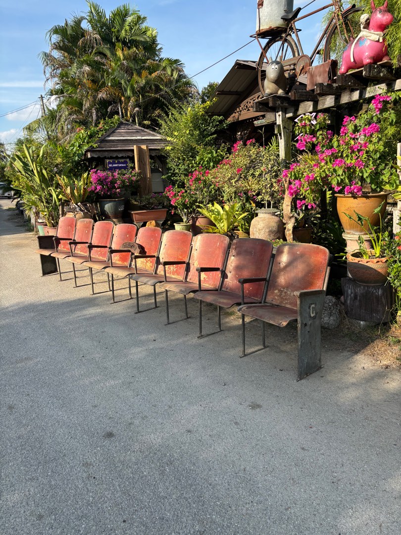 ( 60/70s ) A row of vintage cinema/ theater seats, Hobbies & Toys ...