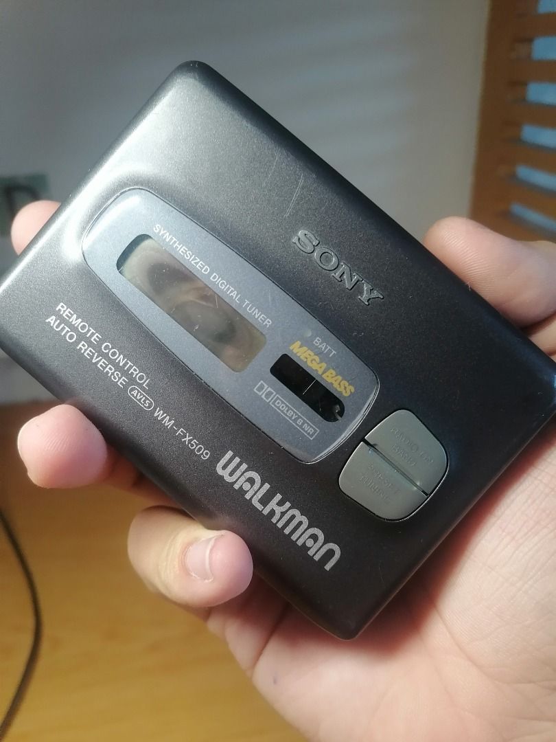 ( DEFECTIVE) (BUY 1 TAKE 1) RARE SONY WALKMAN (WM-FX509) Radio Cassette Player NEAR-MINT ...