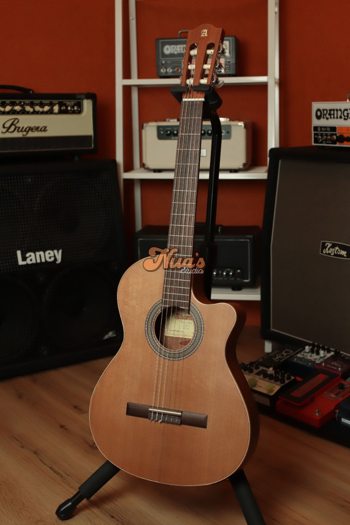 ALHAMBRA NATURE CT EZ CLASSICAL, Hobbies & Toys, Music & Media, Musical ...