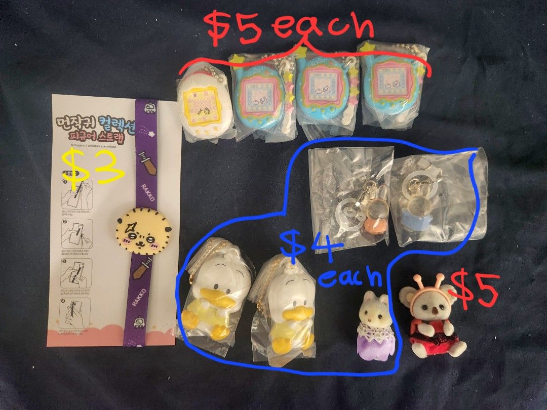 Assorted trinkets & keychains tamagotchi, miffy, san x , chiikawa ...