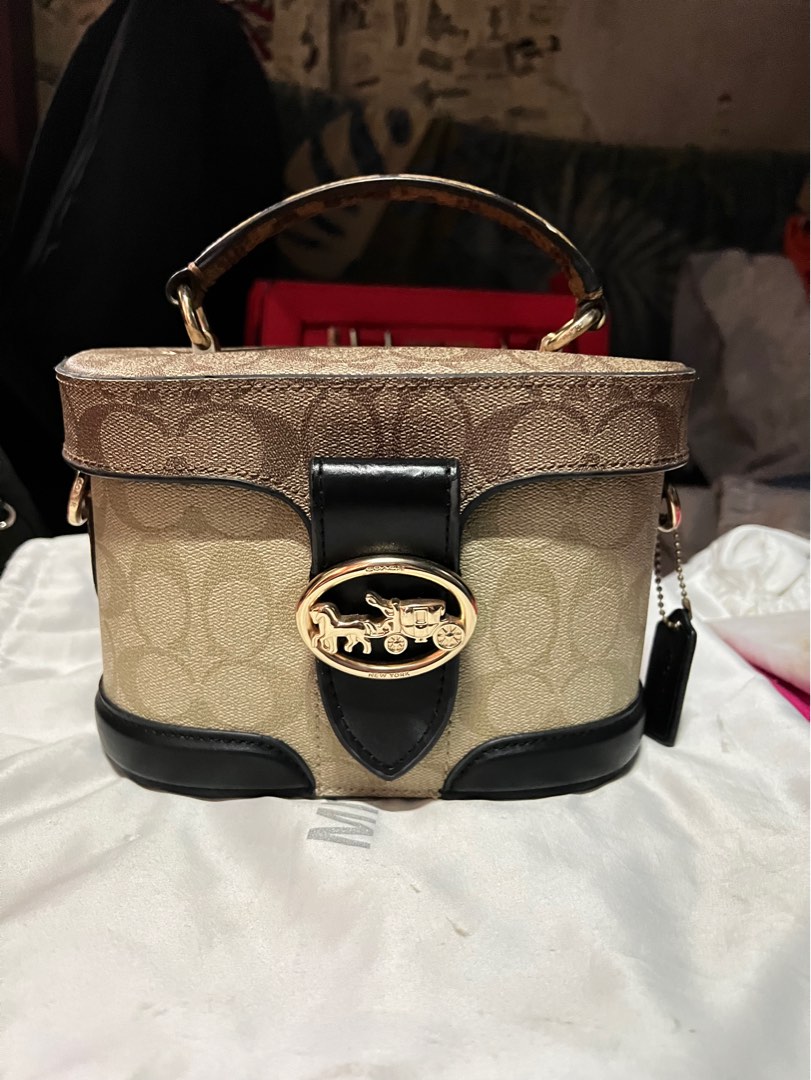 Authentic Coach Vanity bag, Luxury, Bags & Wallets on Carousell