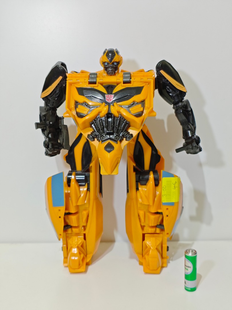 Big Transformer Bumblebee, Hobbies & Toys, Toys & Games on Carousell