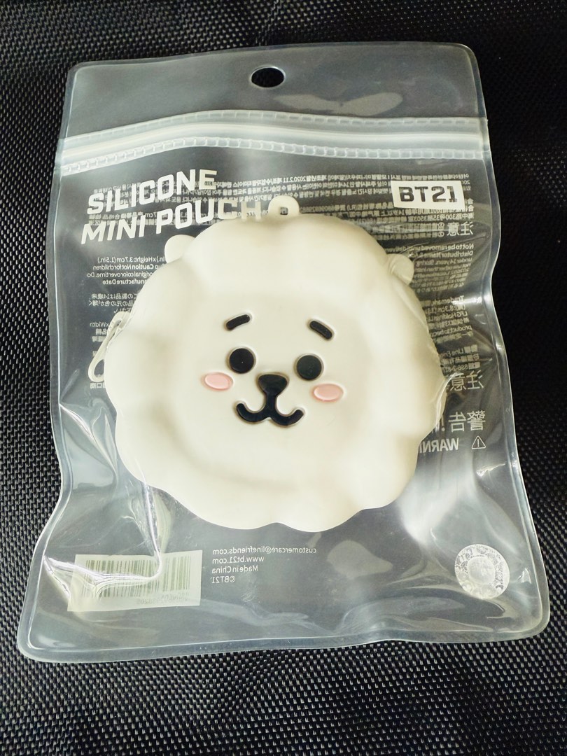 BT21 RJ Mini Pouch 銀包, 女裝, 手袋及銀包, 銀包、卡片套 - Carousell