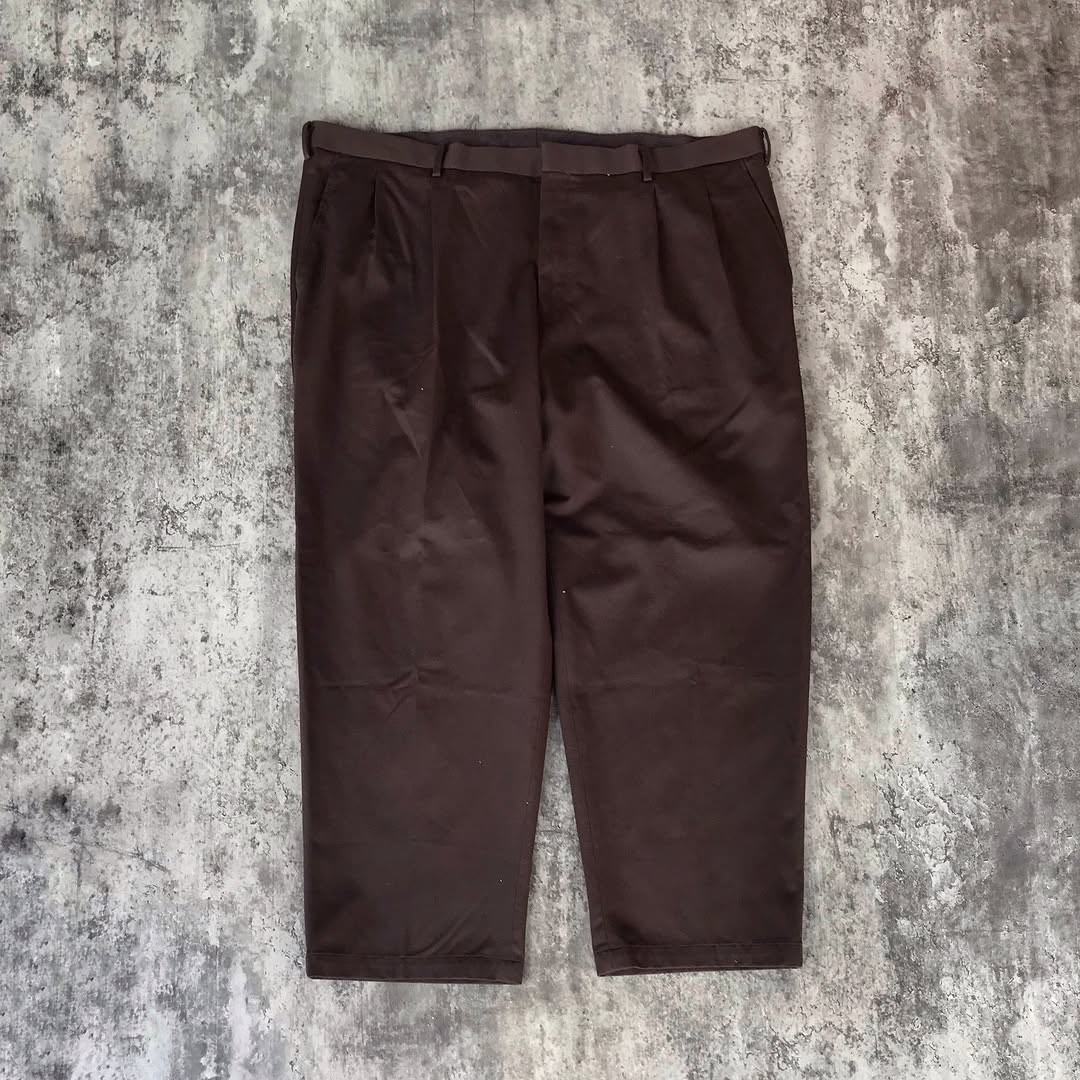 Chino Pants Uniqlo Big Size, Fesyen Pria, Pakaian , Bawahan di Carousell