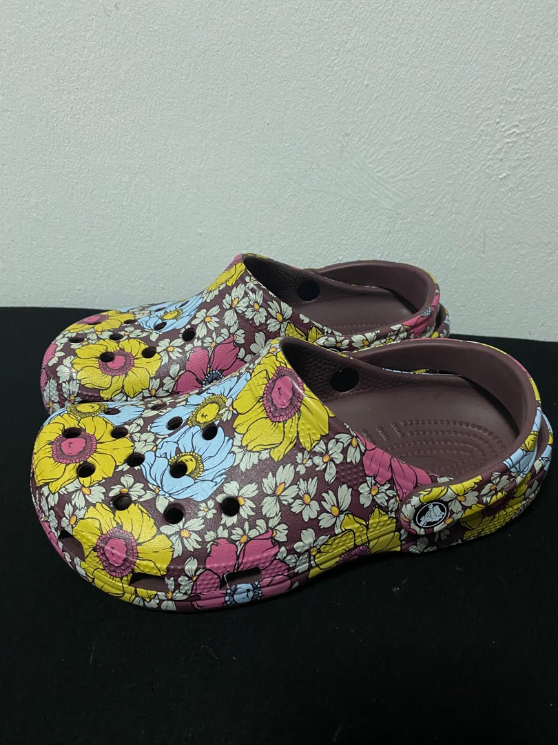 Crocs Classic Retro Floral, Women's Fashion, Footwear, Sandals on Carousell