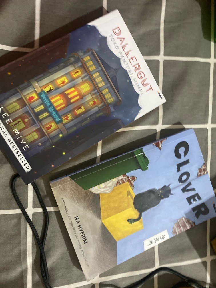 Dijual novel clover dan dallergut, Buku & Alat Tulis, Buku di Carousell