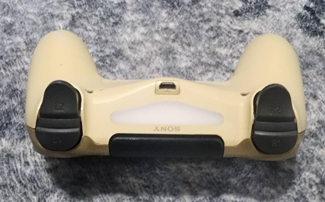 dualshock 4/controller ps4 gold v2, Video Gaming, Gaming Accessories ...