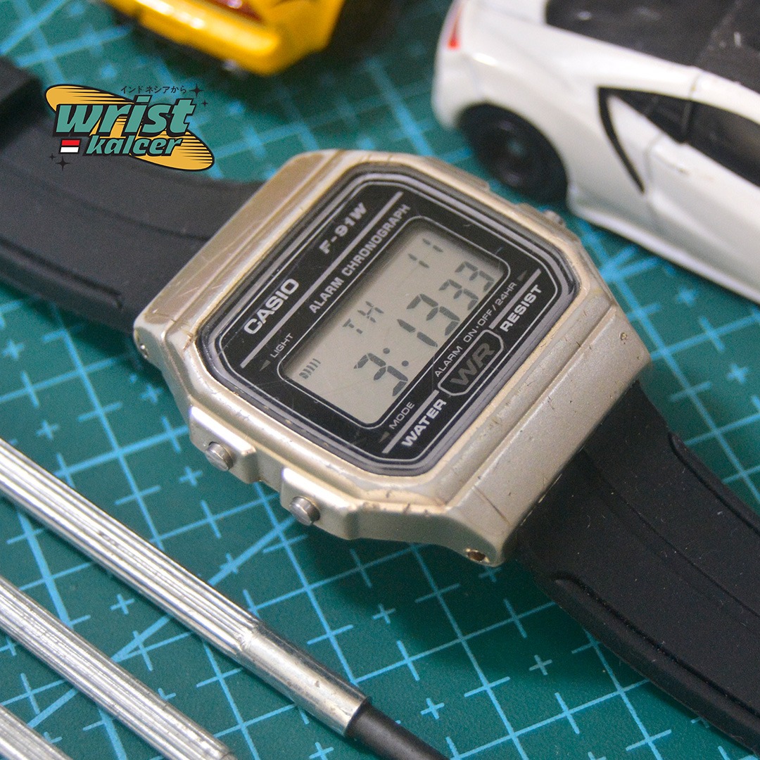 CASIO F91W SILVER! ORIGINAL!, Fesyen Pria, Jam Tangan di Carousell