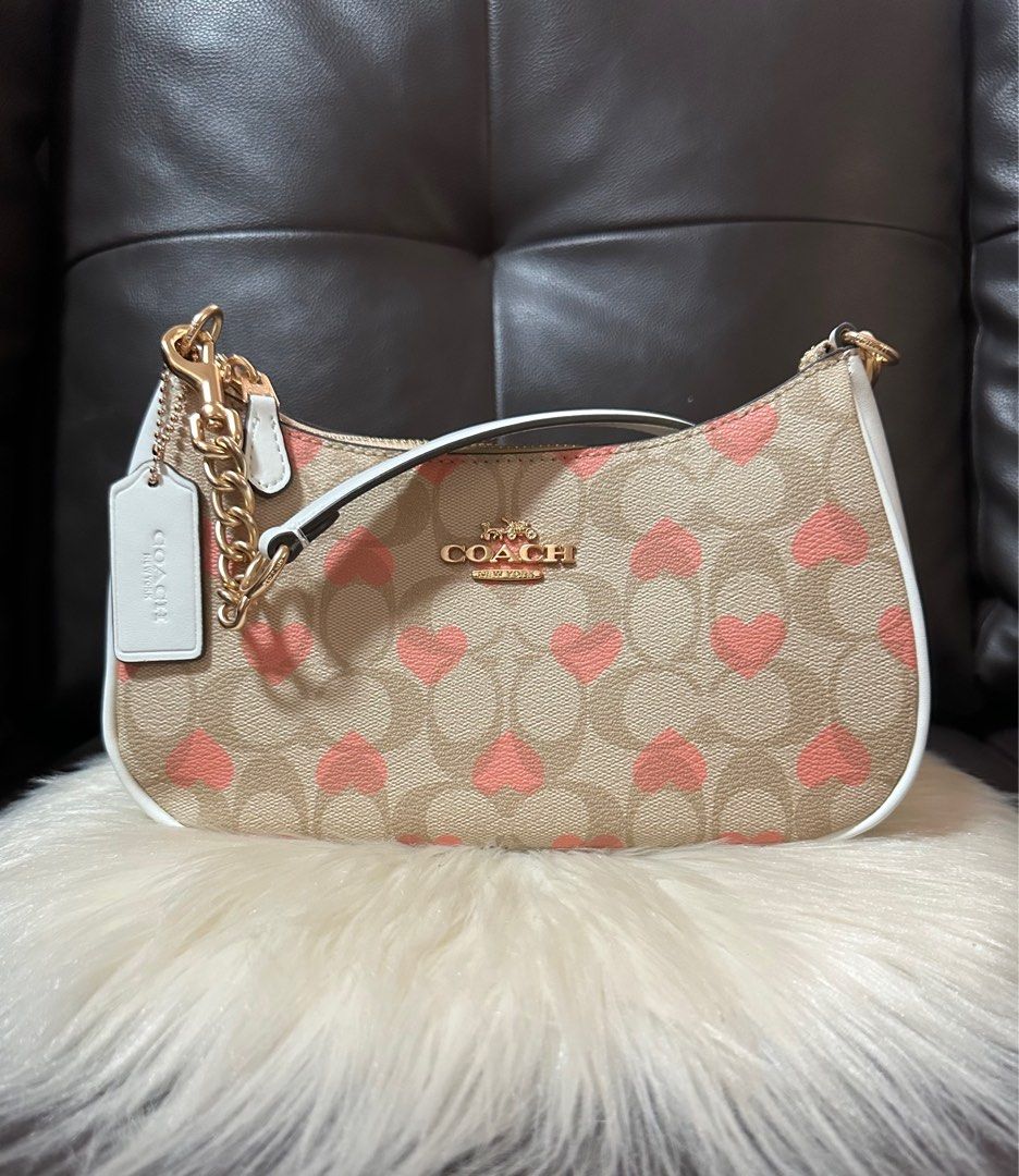 Coach Shoulder/Kili Bag, Luxury, Bags & Wallets on Carousell