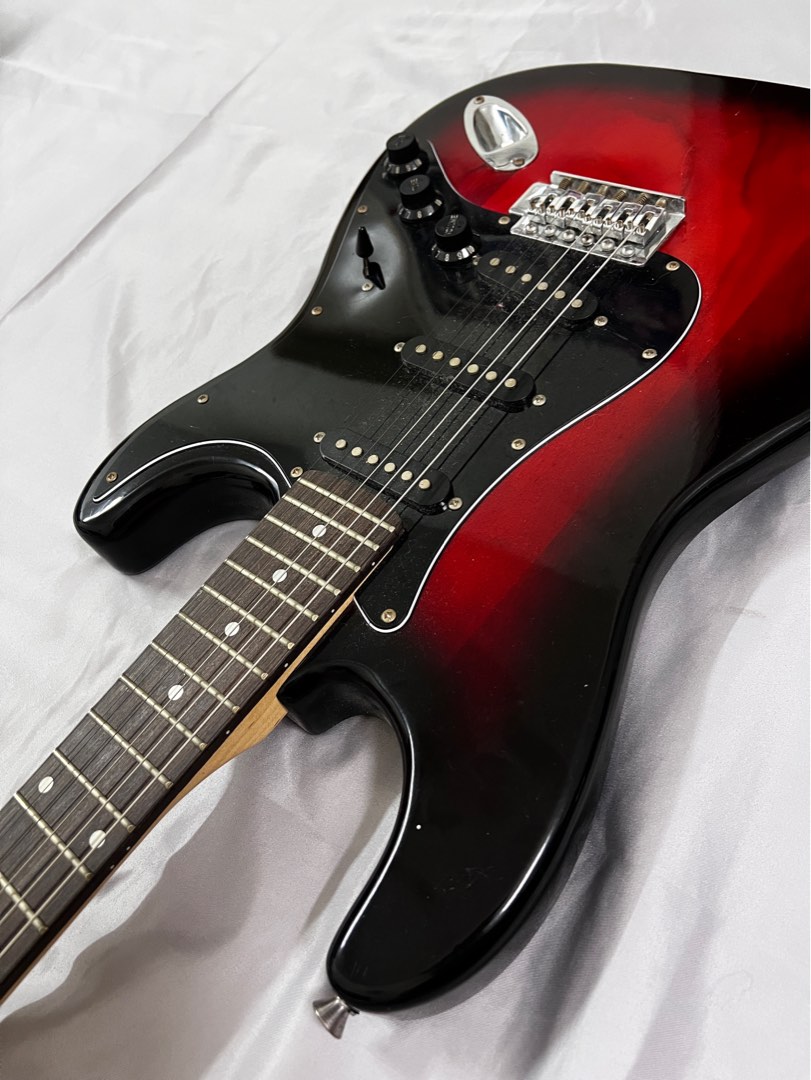 Electric guitar - Stratocaster RC- Stromm, Hobbies & Toys, Music ...