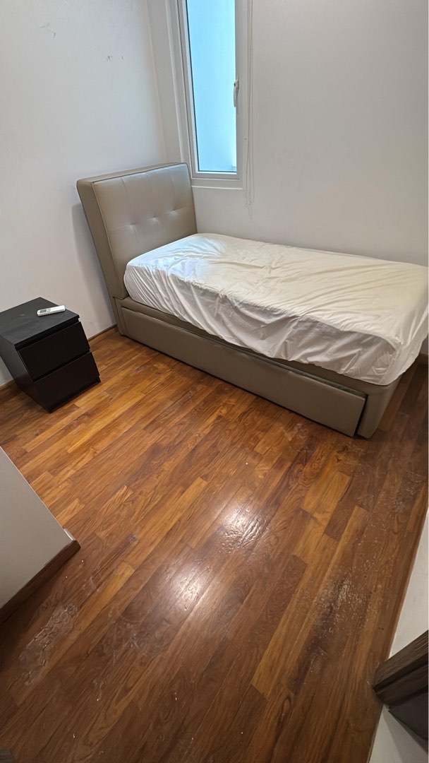 Extendable bed frame ( bed frame only), Furniture & Home Living ...