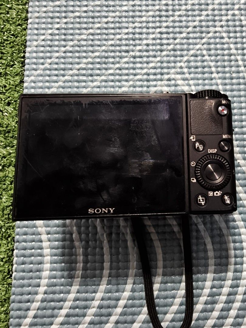 Faulty Sony DSC-RX100 Mark V, Photography, Cameras on Carousell