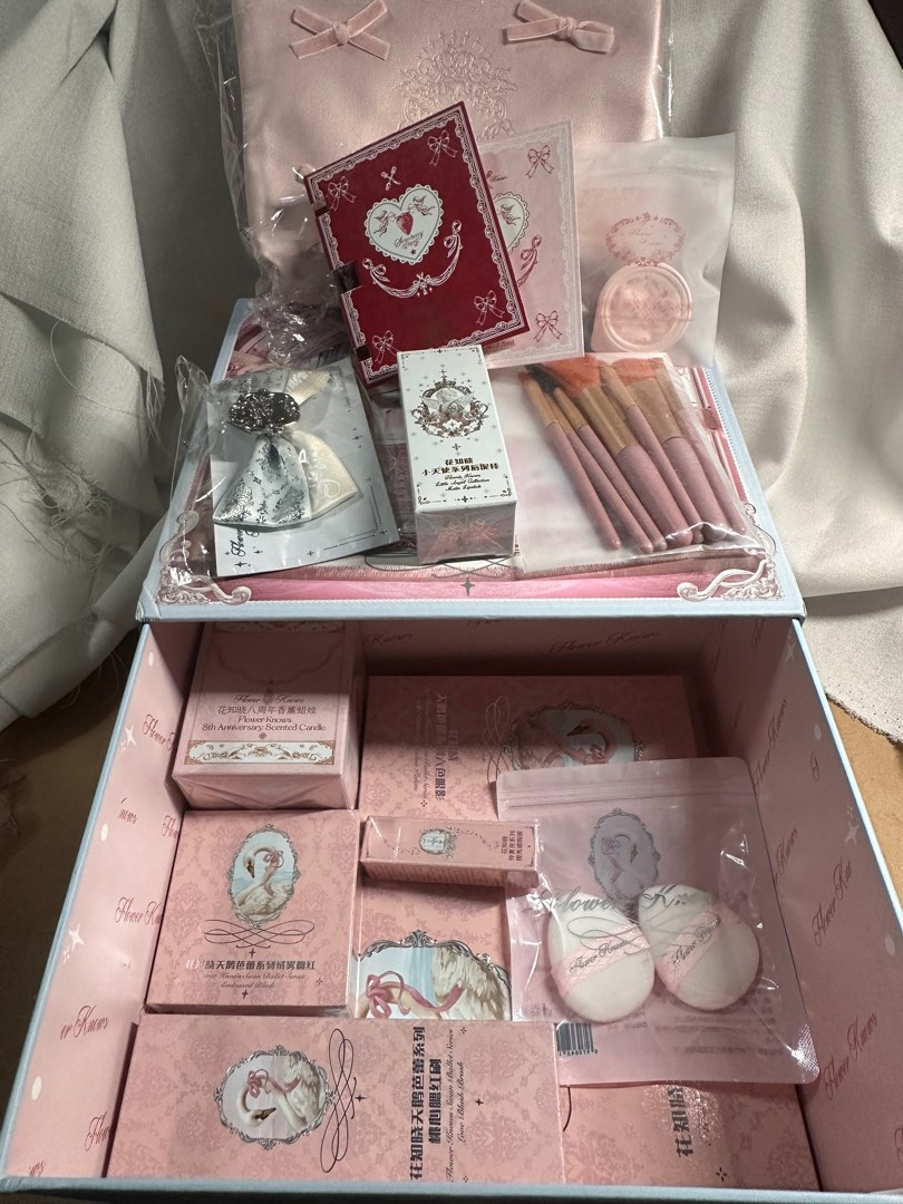 Flower Knows Pink Swan 15 items Makeup Set, Beauty & Personal Care ...