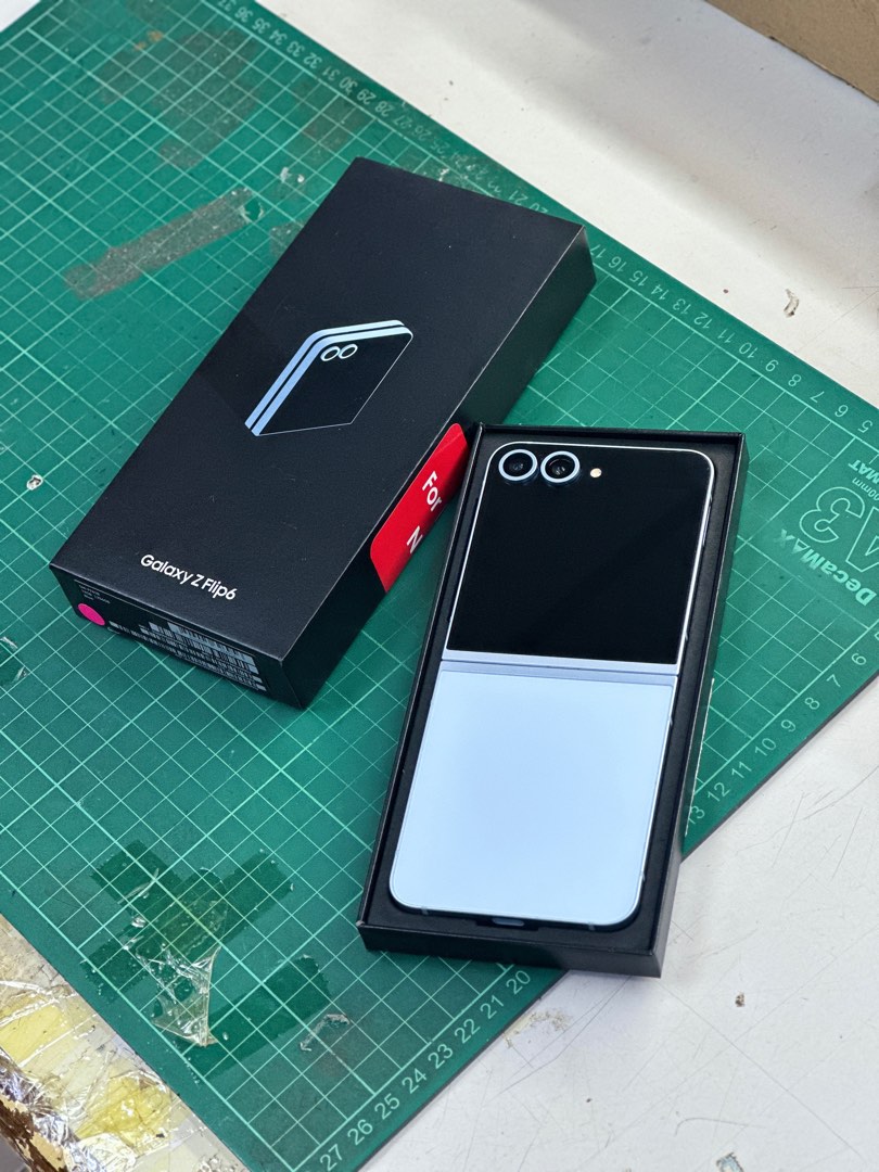 Galaxy Z Flip 6 Blue 256GB, Mobile Phones & Gadgets, Mobile Phones ...