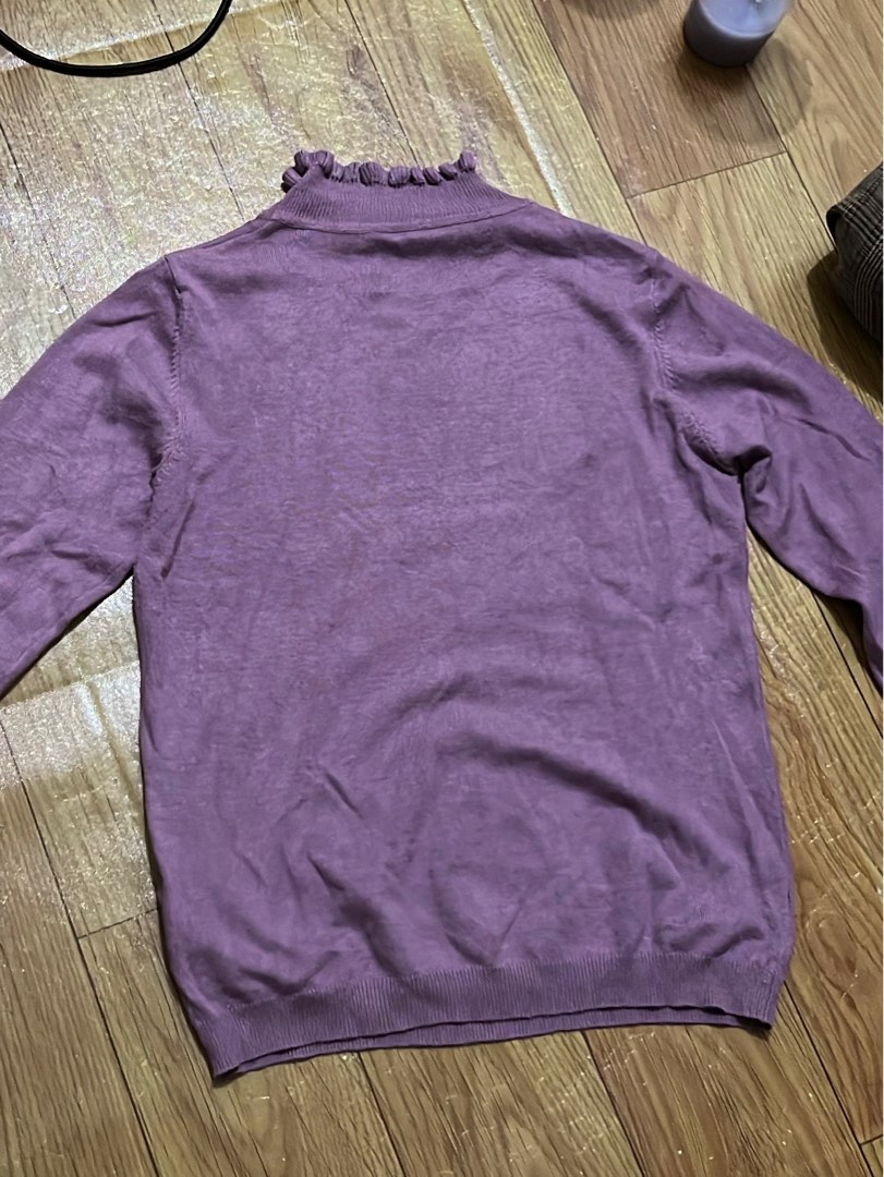 knit turtle neck lilac, Fesyen Wanita, Pakaian Wanita, Atasan di Carousell