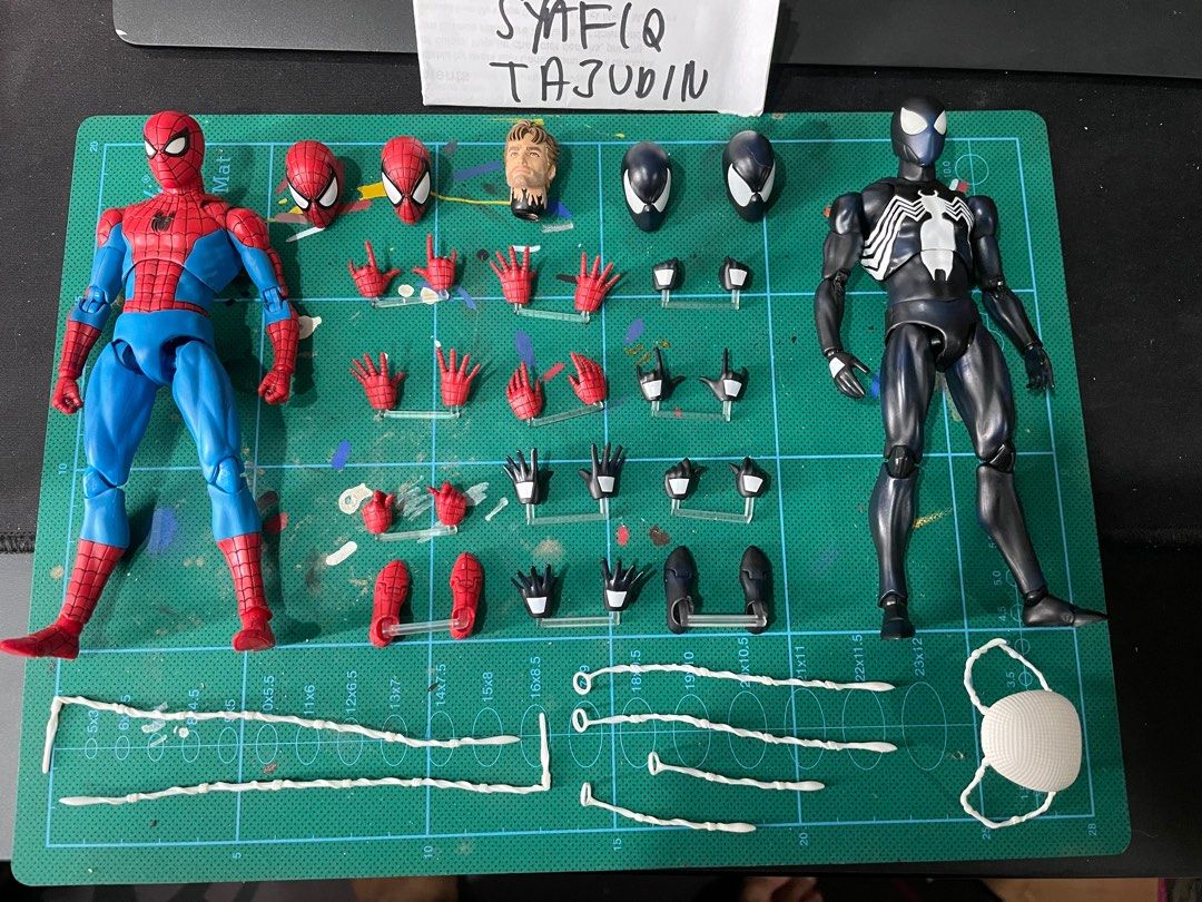 Mafex Spiderman + Custom Head, Hobbies & Toys, Toys & Games on Carousell