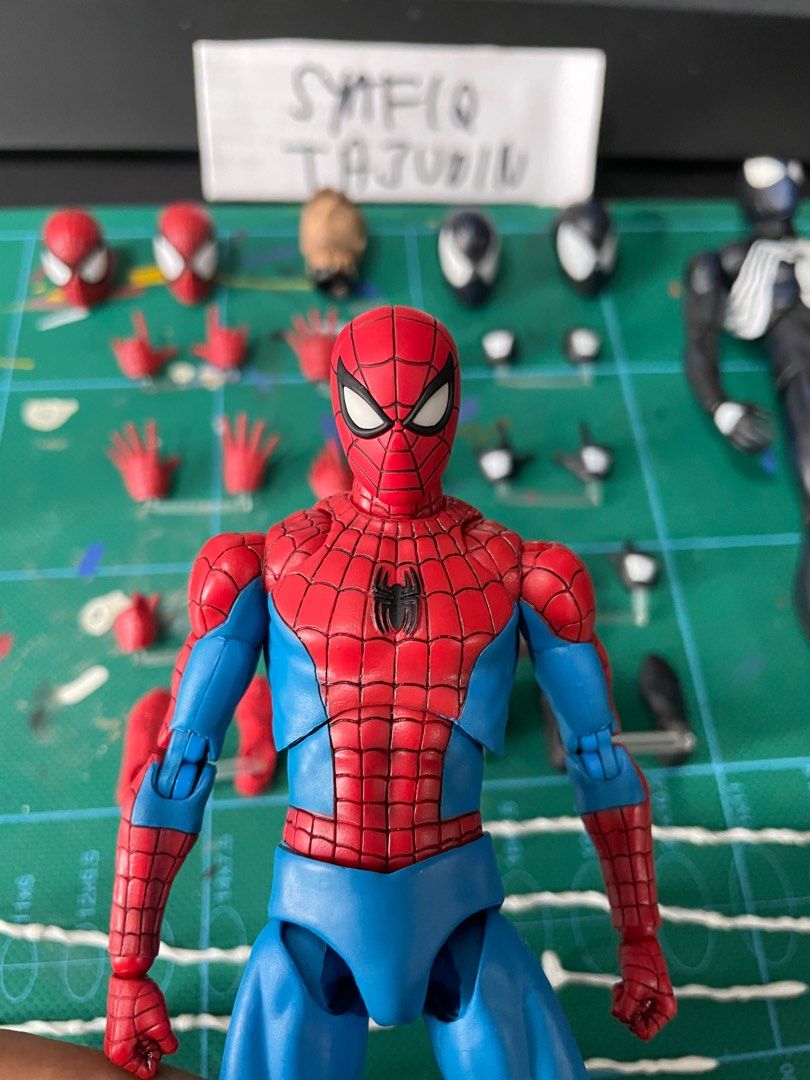 Mafex Spiderman + Custom Head, Hobbies & Toys, Toys & Games on Carousell