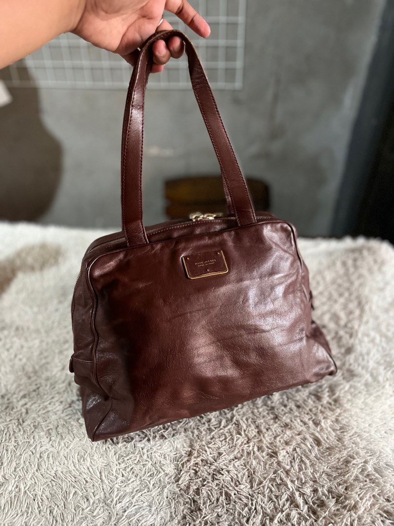 MARC JACOBS HAND BAG ( AUTHENTIC), Barang Mewah, Tas & Dompet di Carousell