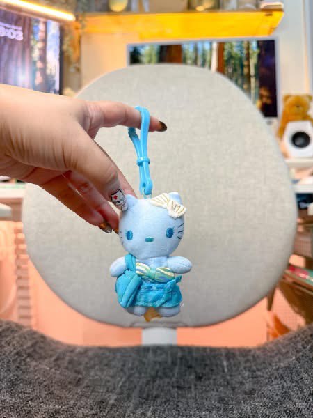 [MCDO] Summer Hello Kitty, Hobbies & Toys, Toys & Games on Carousell