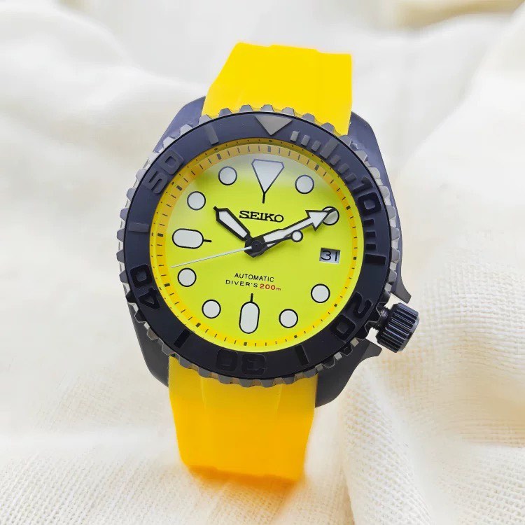 Seiko Mod sk007 yellow theme custom watch, Men's Fashion, Watches ...