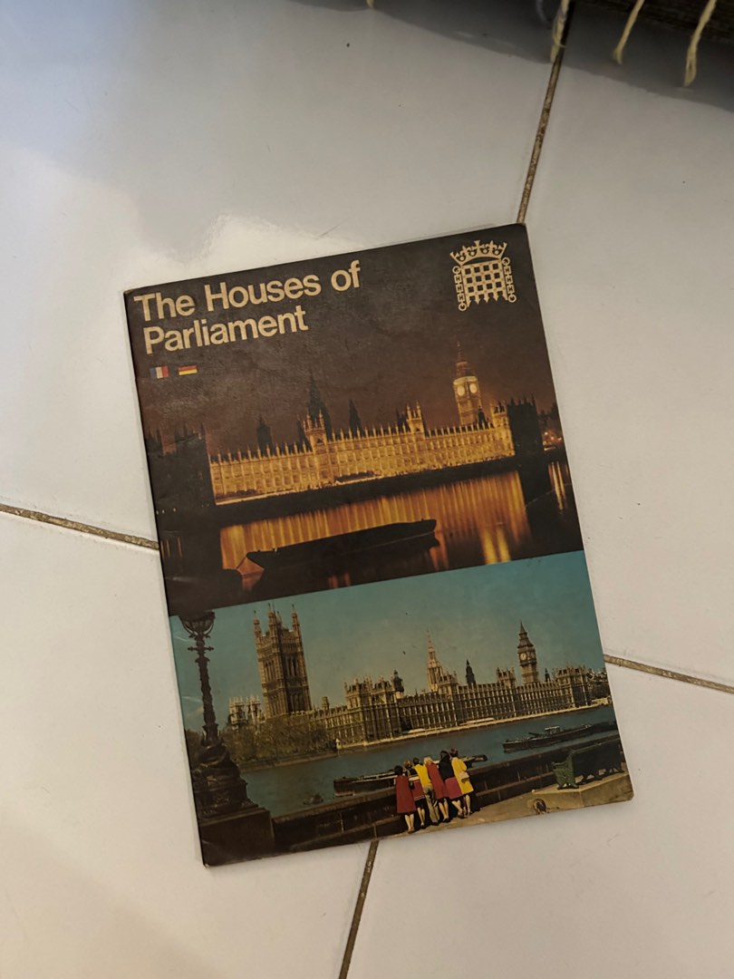 the Palace of Westminster guide book, Buku & Alat Tulis, Buku di Carousell