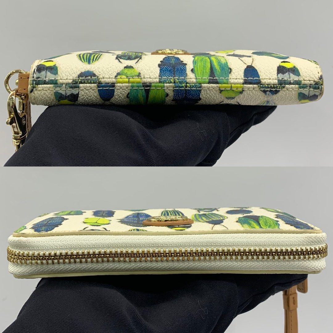 TORY BURCH WRISLET SLG POUCH 257006379 :, Luxury, Bags & Wallets on Carousell