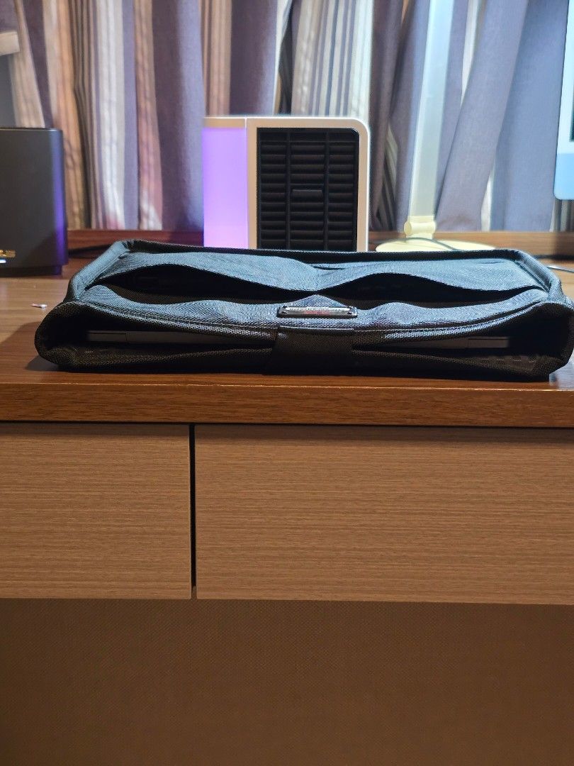 Tumi computer notebook and document case, 電腦＆科技, 電腦周邊及配件, 手提電腦袋 - Carousell
