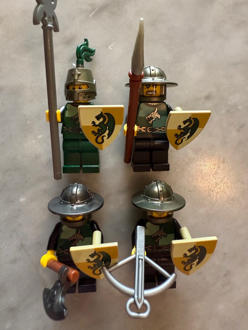 WTS Lego Castle Green Dragon Knights Kingdom Medieval Set: Knight with ...