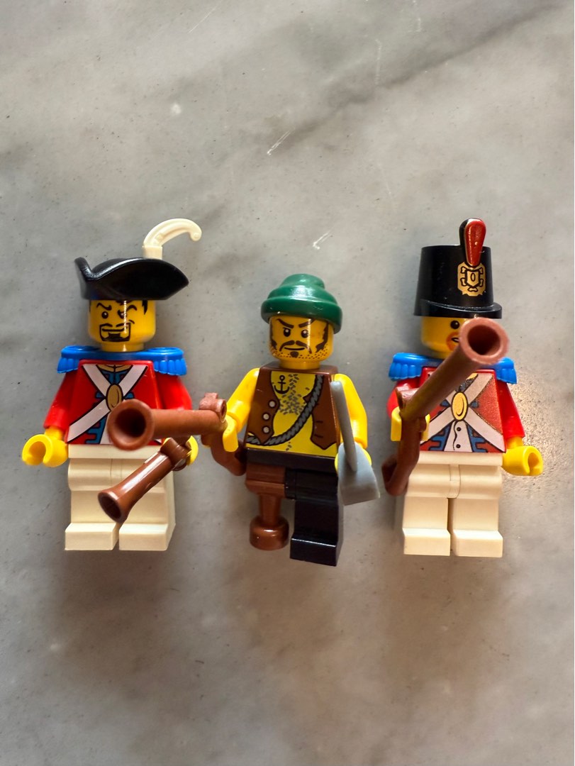 WTS Lego Pirate and Redcoat Imperial Guard/Soldier and Captain ...