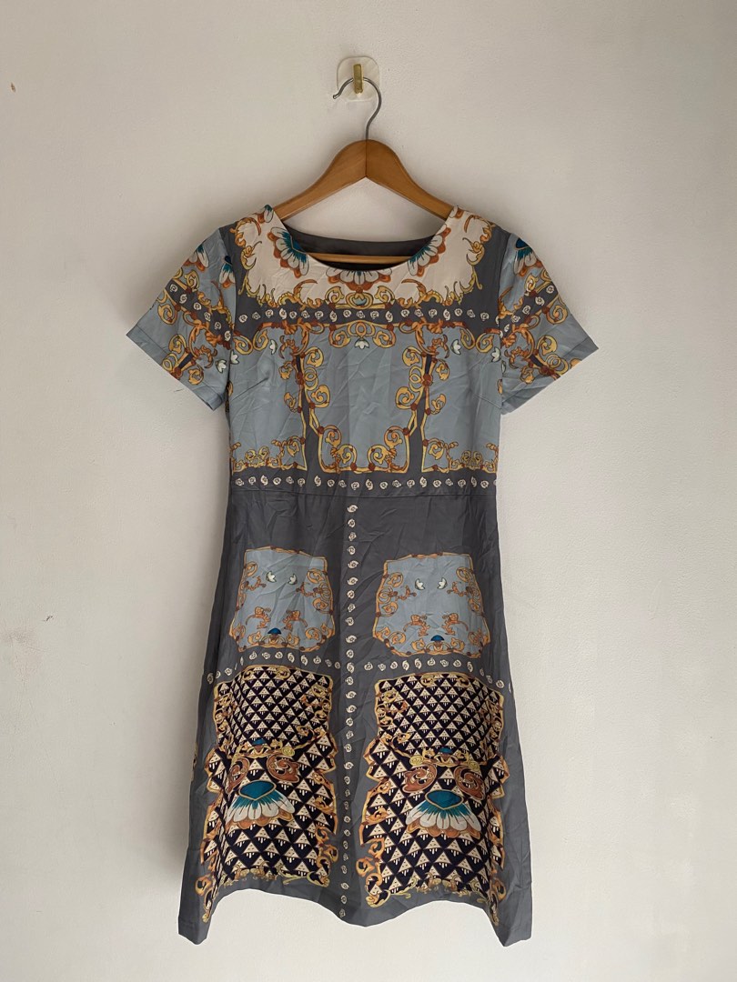 CLASSIC DRESS, Women's Fashion, Dresses & Sets, Dresses on Carousell